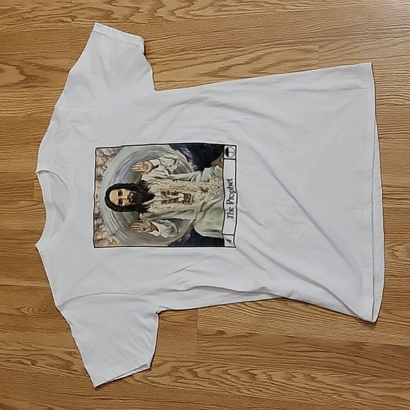 Hot Topic | Tops | Umbrella Academy T Shirt Hot Topic | Poshmark